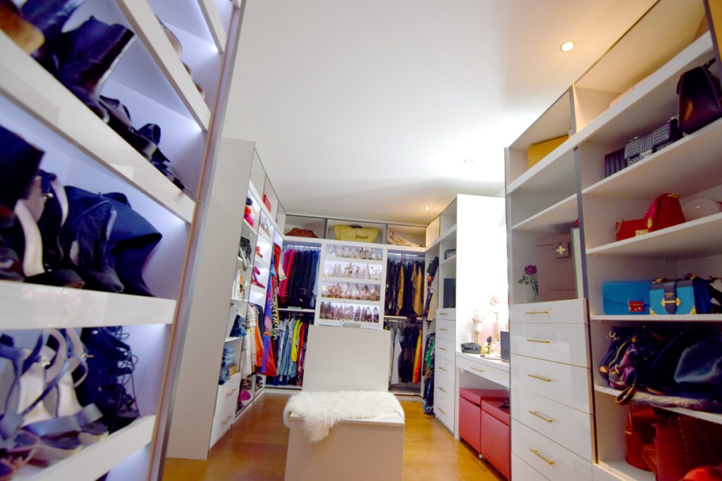 Home Closets & Walking Closets